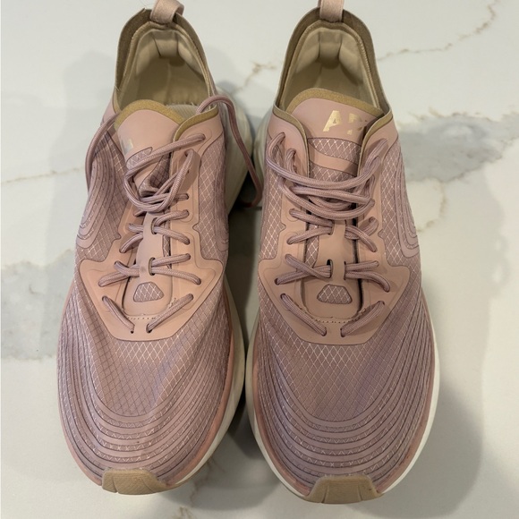 APL | Shoes | Apl Streamline Womens Size 85 Rose Dust Running Comfort ...